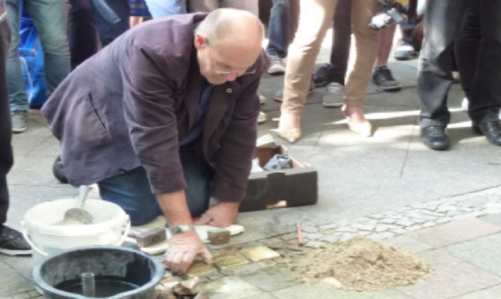 Stolpersteine – Flatow Schule